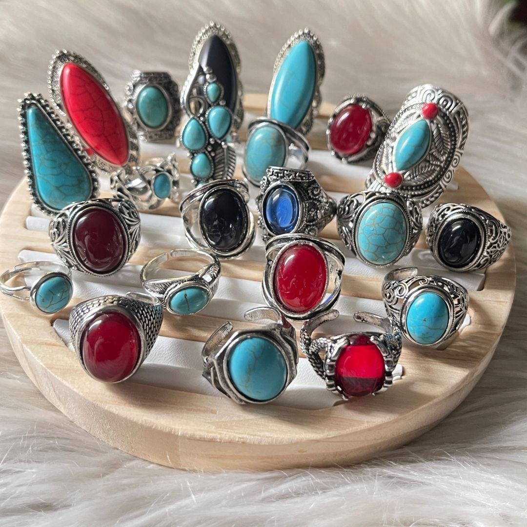 Vintage Ring Collection – Bold & Glamorous